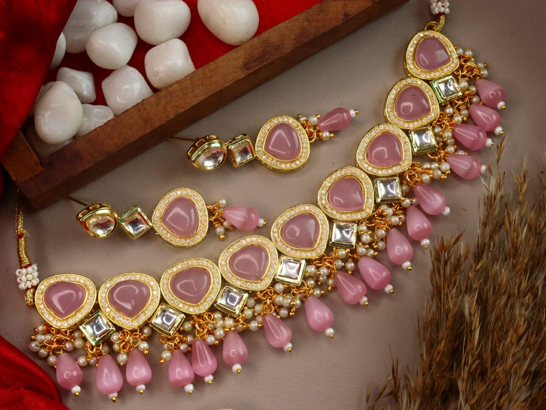 Monalisa beads choker store